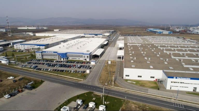 Mercedes renunță la construcția unei fabrici de dube electrice în ...