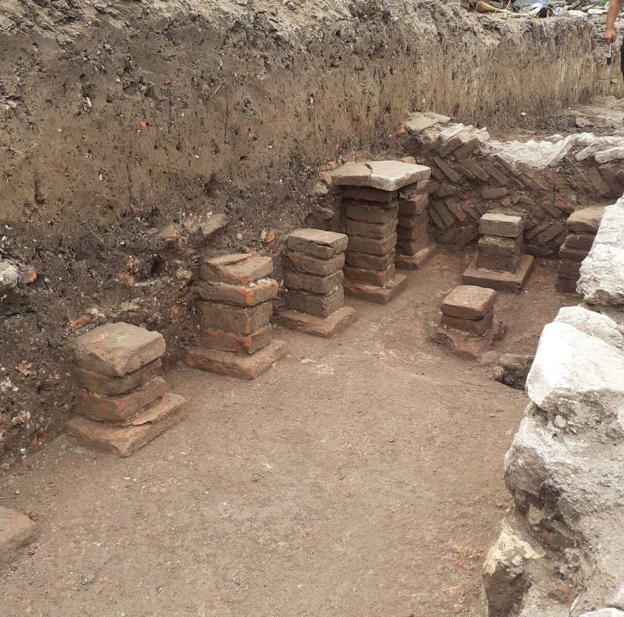 VIDEO DOCUMENTAR Descoperire arheologică la Alba Iulia: O casă romană ...