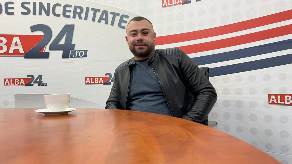 VIDEO: Povestea lui Sorin Comșa, campionul național la dat palme. Cum l ...