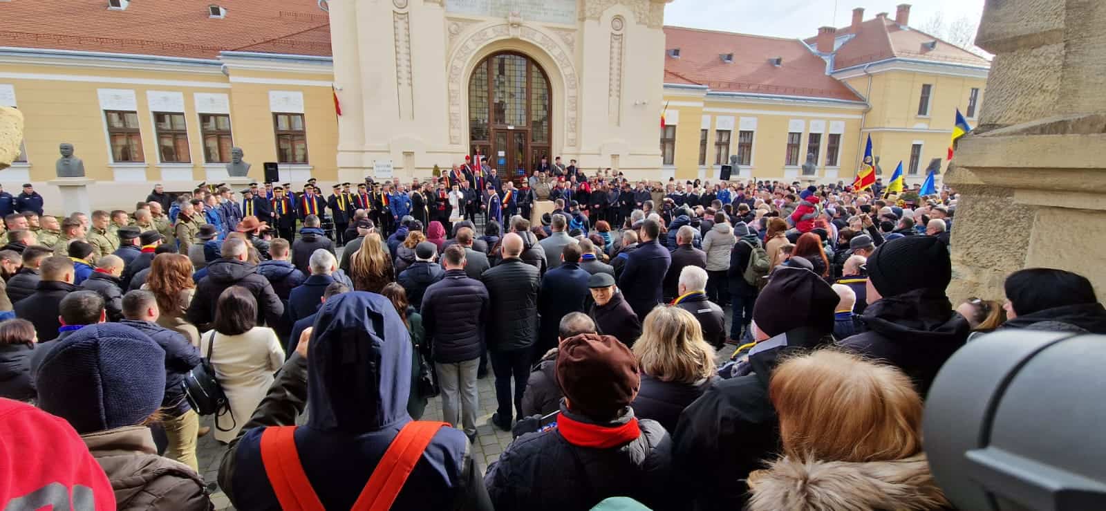 LIVE-VIDEO: Ziua Unirii Principatelor Române, sărbătorită la Alba Iulia. Hora Unirii și alte ...