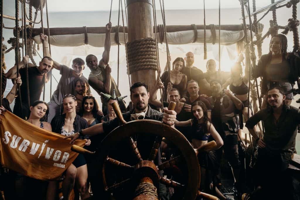 Frații Ovidiu și Darius Macinic și Ina Shan din Alba Iulia, printre ...