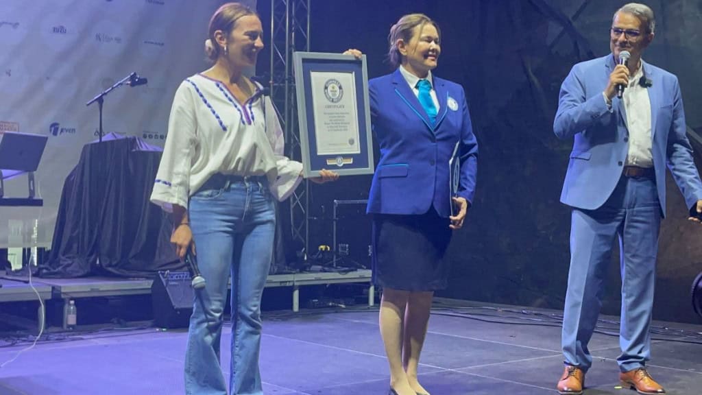 VIDEO Masa care unește. Record mondial stabilit la Alba Iulia, în 13 septembrie 2025: cea mai ...